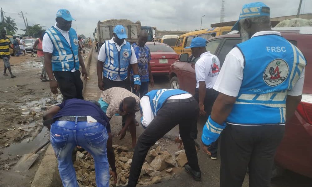 Traffic Control: FRSC Special Marshals Fill Up Portholes, Ease Traffic ...